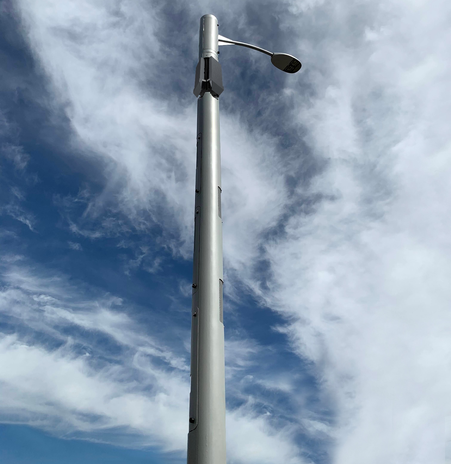 Raycap Integrated Small Cell Lighting Pole Approved by LA